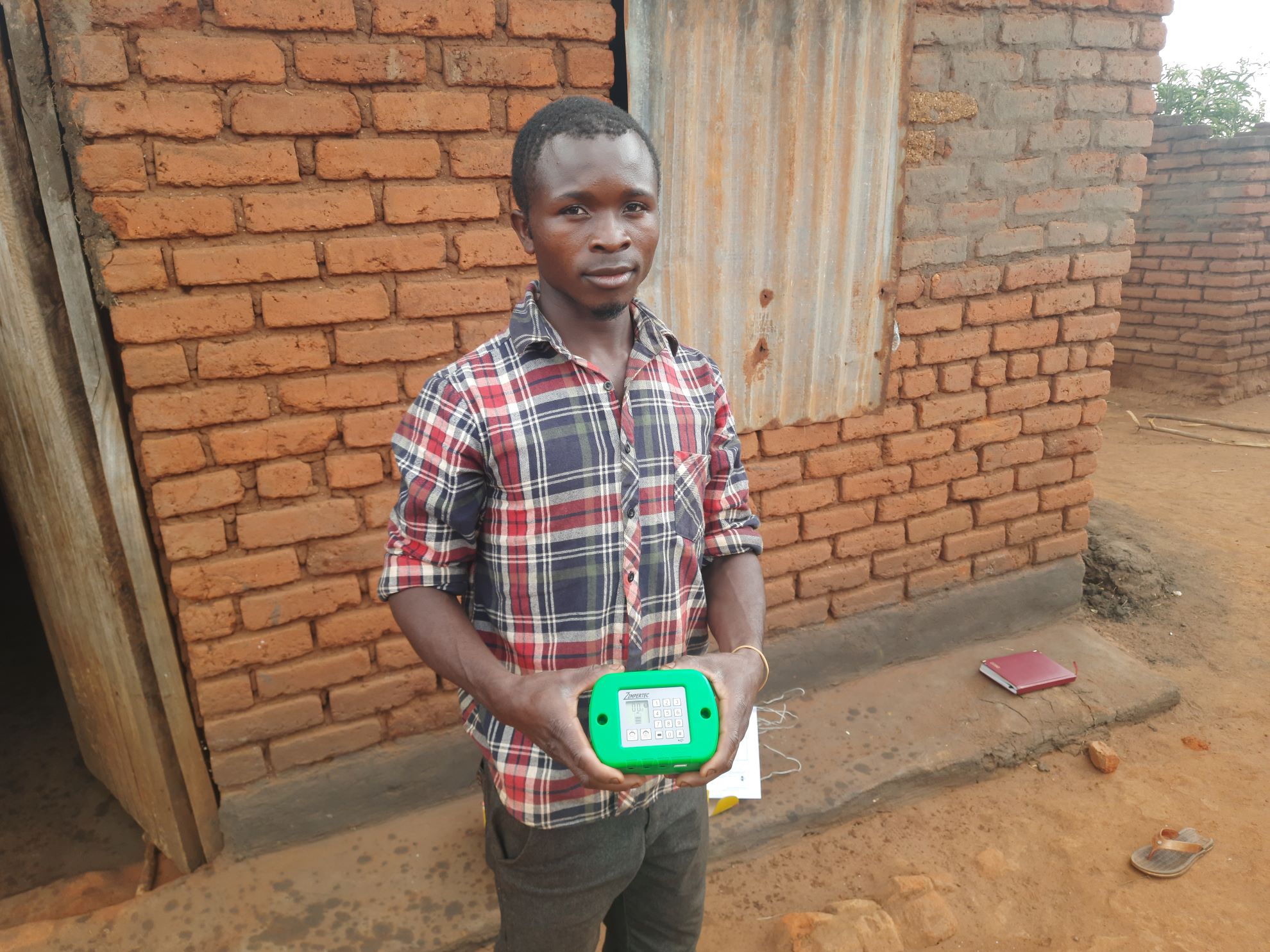 Zimpertec - DC Solar Home System Power Bricks 12-36 Wh